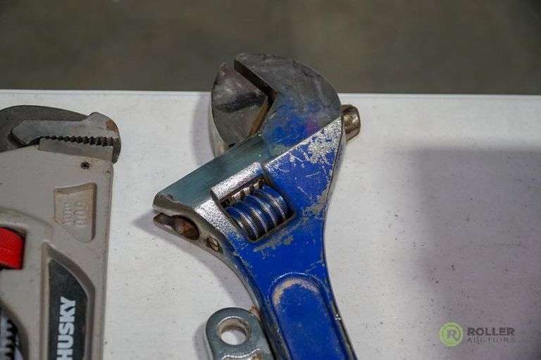 (2) 24in Adjustable Wrenches, Crescent and Pittsburgh - Roller Auctions