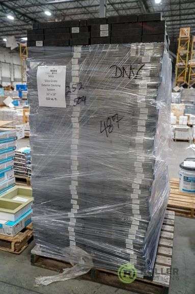 Pallet of Silca Silca Grate Exterior Decking System, 261 Panels, 16in x ...