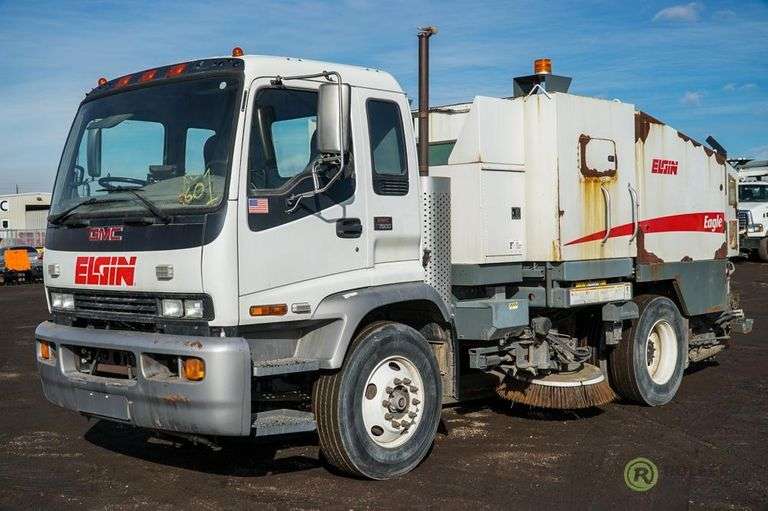 2008 GMC ELGIN EAGLE Street Sweeper, Mounted on GMC T7500 Chassis ...