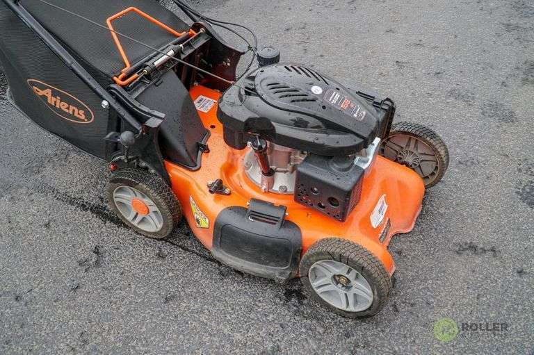 Ariens Razor 21 Lawnmower, gas - Roller Auctions