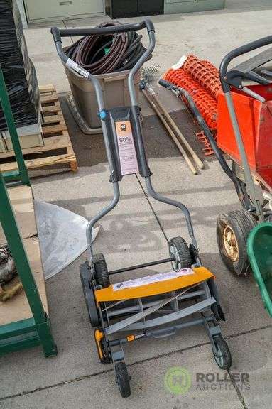 Fiskars Stay Sharp Max Reel Mower - Roller Auctions