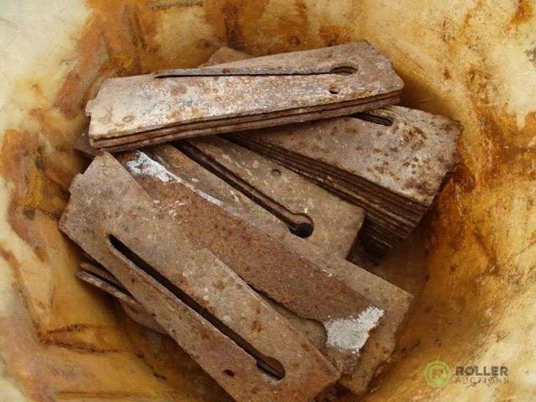 Pallet of Assorted Jahn Concrete Form Clamps, A-Clamp and Wedge ...