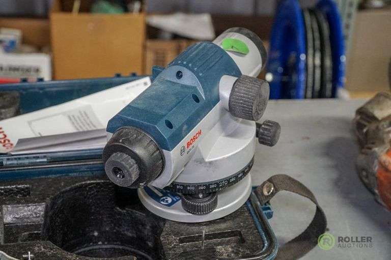 Bosch GOL26 Automatic Optical Level Kit in Case - Roller Auctions