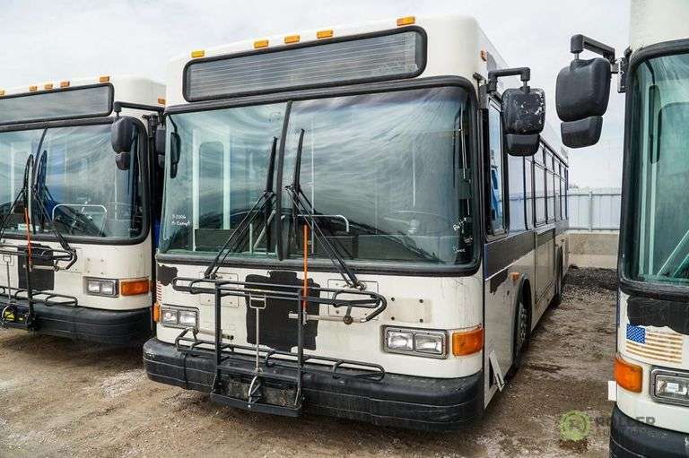 2006 GILLIG 30' TRANSIT BUS, Cummins Diesel, Automatic, 30,000 LB GVWR ...