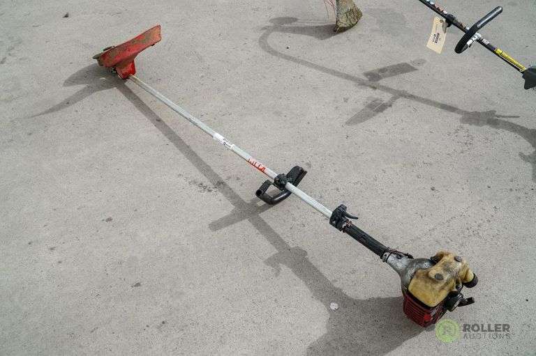 Redmax BC225DL String Trimmer - Roller Auctions
