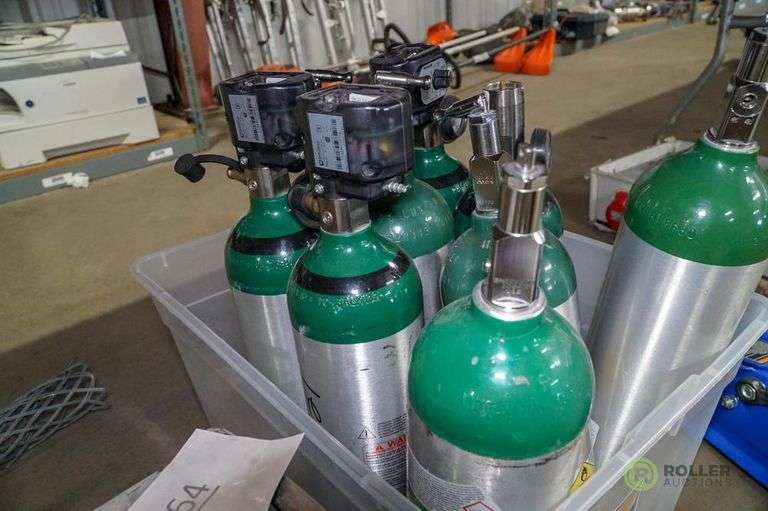 (9) Oxygen Bottles - Roller Auctions