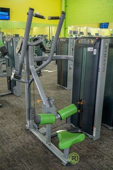 Matrix VS-S33 Diverging Lat Pull Down Cable Machine, Adjustable Thigh ...