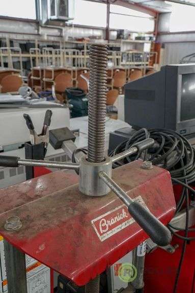 Branick 7200 Strut Spring Compressor - Roller Auctions