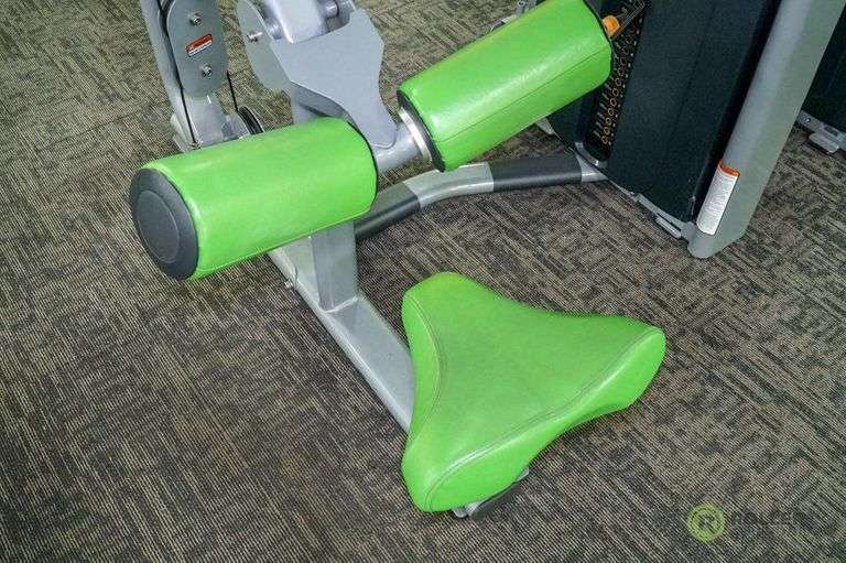 Matrix VS-S33 Diverging Lat Pull Down Cable Machine, Adjustable Thigh ...