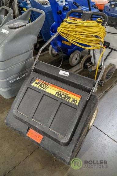NSS Super Suction Pacer 30 Commercial Vacuum - Roller Auctions