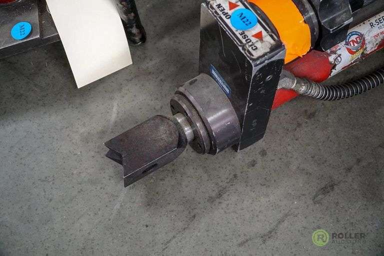 TNT Rescue R-Series Ram and TNT Rescue Spreader / Cutter - Roller Auctions