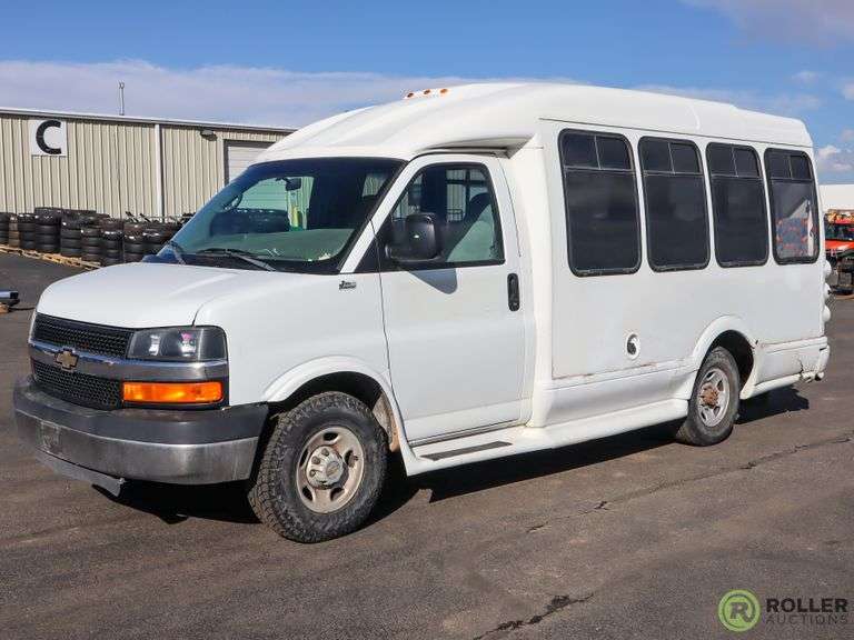 2004 Chevrolet Express 3500 RWD 15-Passenger Shuttle Bus - Roller Auctions