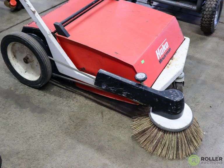 Hako Minuteman-Flipper Walk Behind Floor Sweeper - Roller Auctions