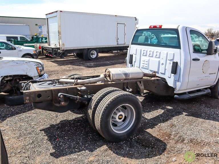 2016 Chevrolet Silverado 3500 4WD Cab & Chassis - Roller Auctions