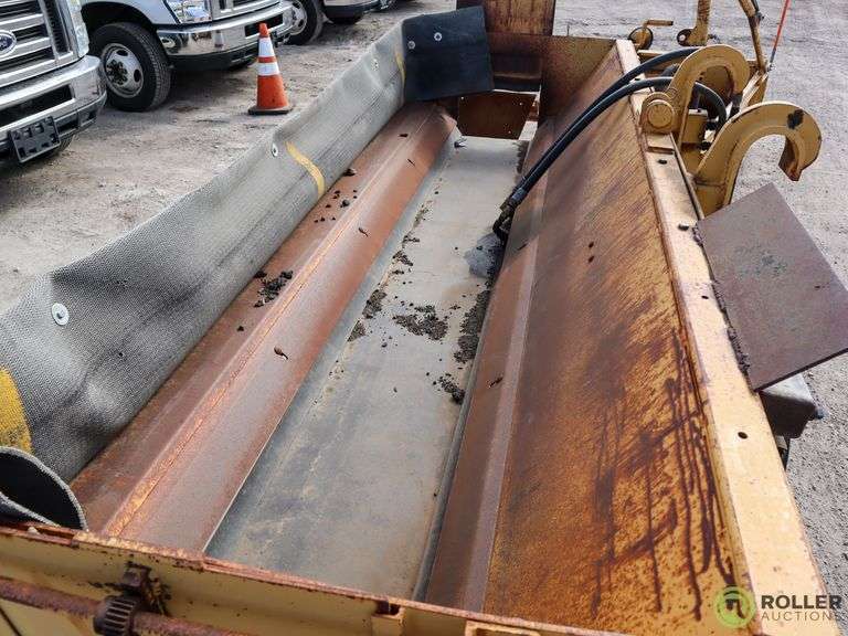 HTC 2000 Shoulder Paving Machine - Roller Auctions