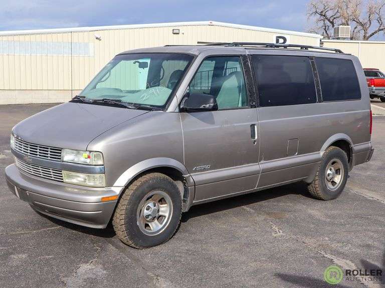 2001 Chevrolet Astro RWD Passenger Van - Roller Auctions