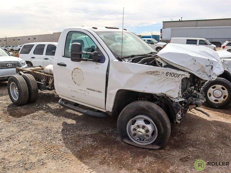 2016 Chevrolet Silverado 3500 4WD Cab & Chassis - Roller Auctions