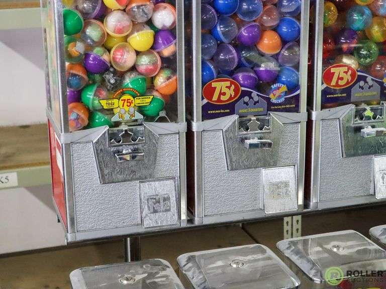Folz Coin Operated Toy Vending Machine - Roller Auctions