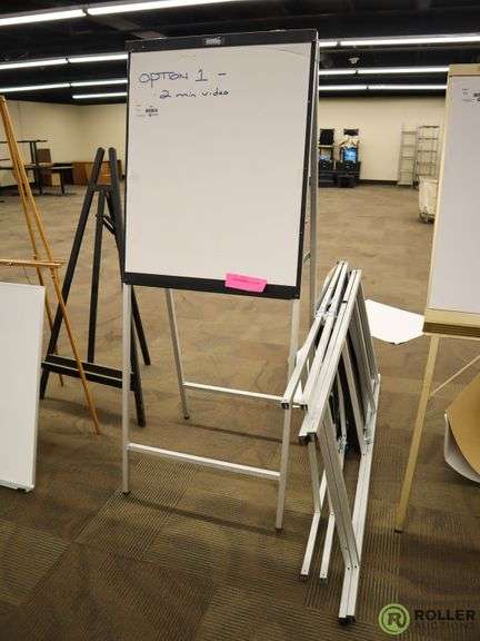 (3) Poster Size Paper Pad Easels - Roller Auctions