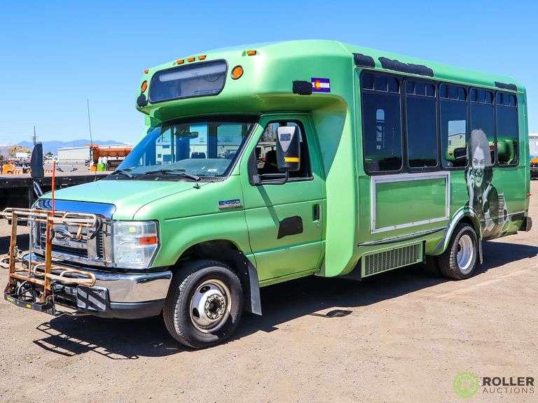 2011 Ford E450 RWD Super Duty 14-Passenger Shuttle Bus - Roller Auctions