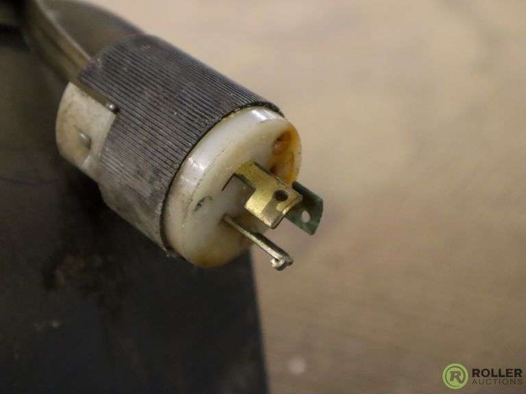 Dayton Arc Welder, 100A - Roller Auctions