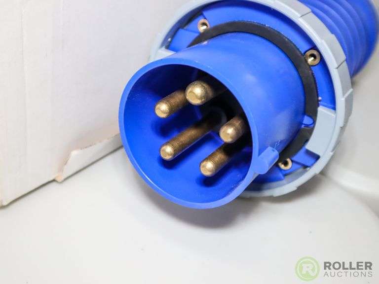 (18) Leviton 5100P9W Pin and Sleeve Plugs - Roller Auctions