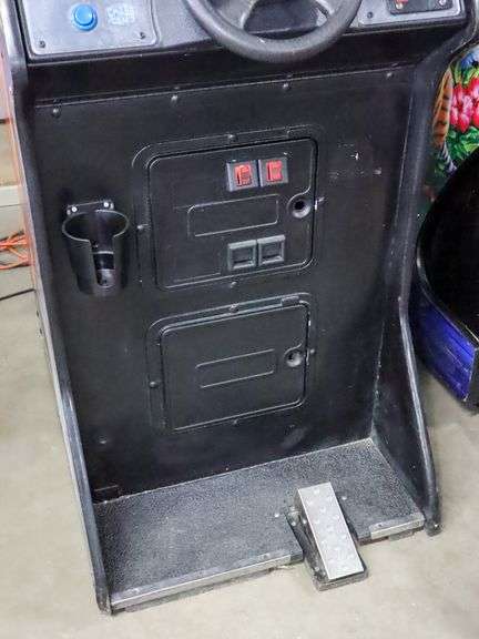 Cruisin World Stand Up Driver, LCD Conversion - Roller Auctions