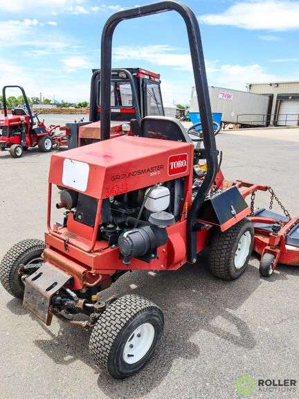 Toro Groundsmaster 325-D Ride-On Mower - Roller Auction