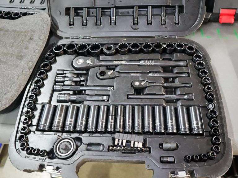 Husky 105-Piece Universal Mechanics Tool Set - Roller Auctions