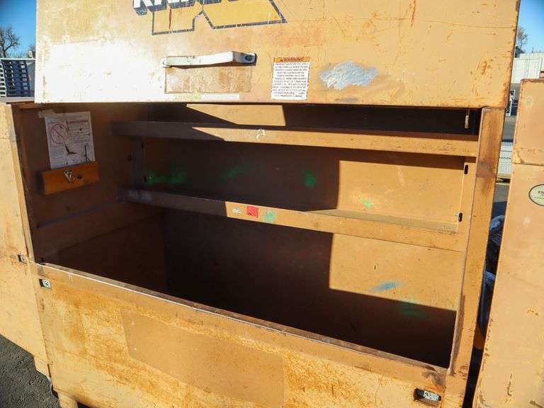 Knaack Storage Master 89 Gang Box on Casters - Roller Auctions