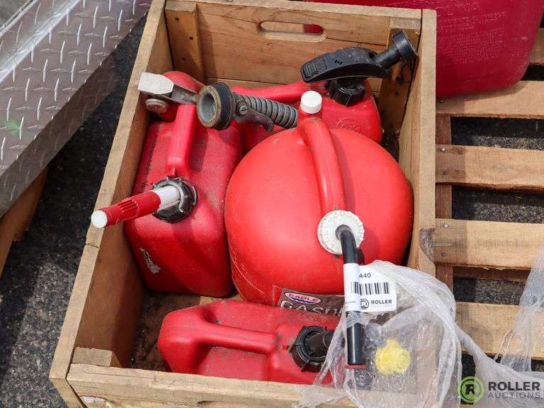Pallet of Propane Tanks and Gas Cans - Roller Auctions