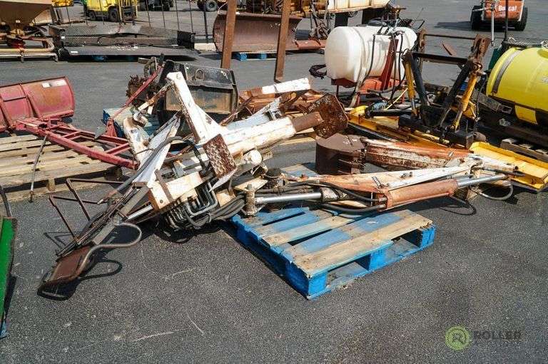 Davis D-100 Hydraulic Backhoe Attachment To Fit Skid Steer Loader, 12 ...