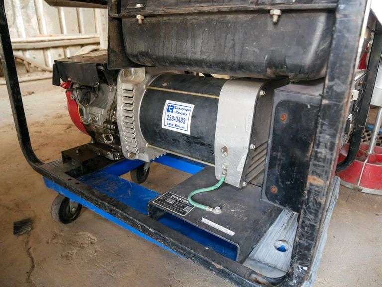 Master Portable Generator, Gas 5000W - Roller Auctions