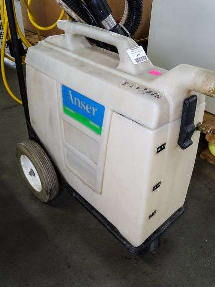 Castex Anser Portable Carpet Spot Extractor - Roller Auctions