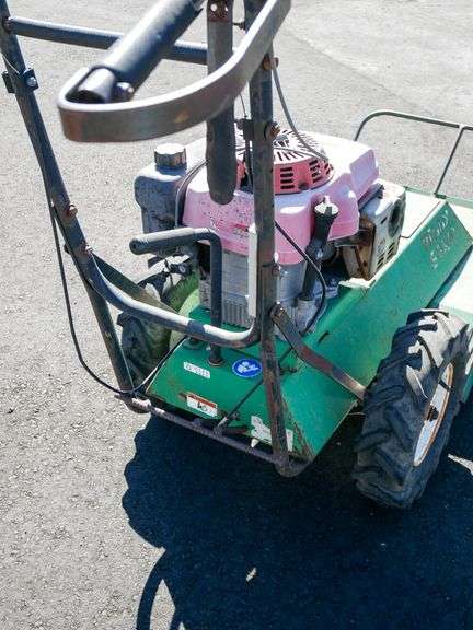 Billy Goat Commercial Mower, Honda Gas Engine, Inoperable - Roller Auctions