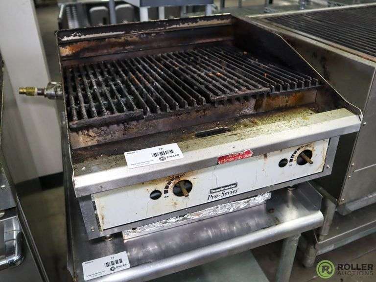 Toastmaster Pro-Series 2-Burner Grill, Gas - Roller Auctions