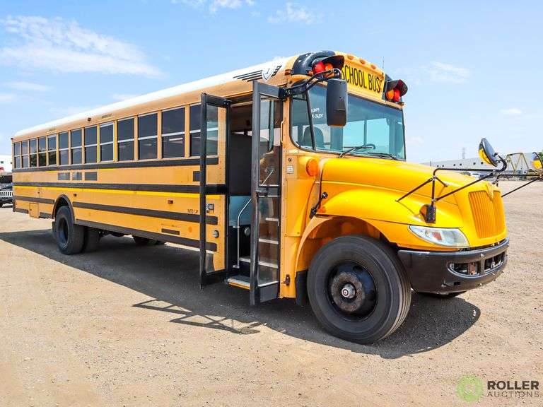 2009 Blue Bird CE300 2WD 72-Passenger Bus - Roller Auctions