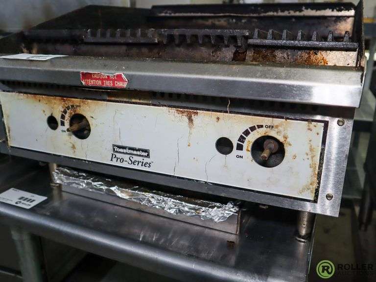 Toastmaster Pro-Series 2-Burner Grill, Gas - Roller Auctions