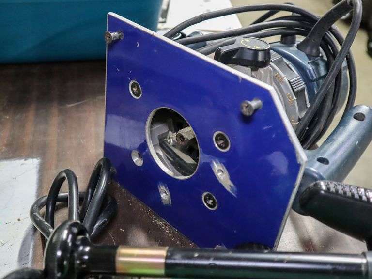 Hitachi M12V and Ryobi R160 Routers - Roller Auctions