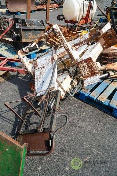 Davis D-100 Hydraulic Backhoe Attachment To Fit Skid Steer Loader, 12 ...