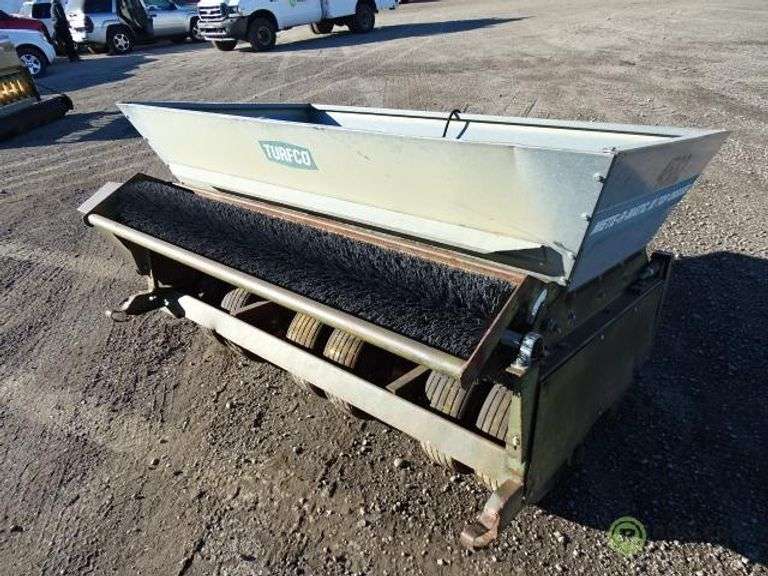 Turfco Mete-R-Matic III Model F120 Top Dresser - Roller Auctions