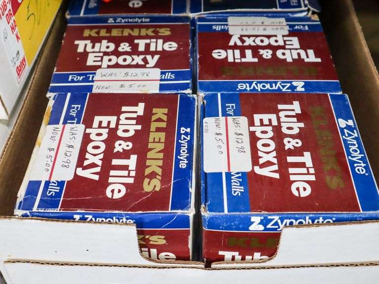 Tray of Klenks Tub & Tile Epoxy with Shower Repair Kits - Roller Auctions