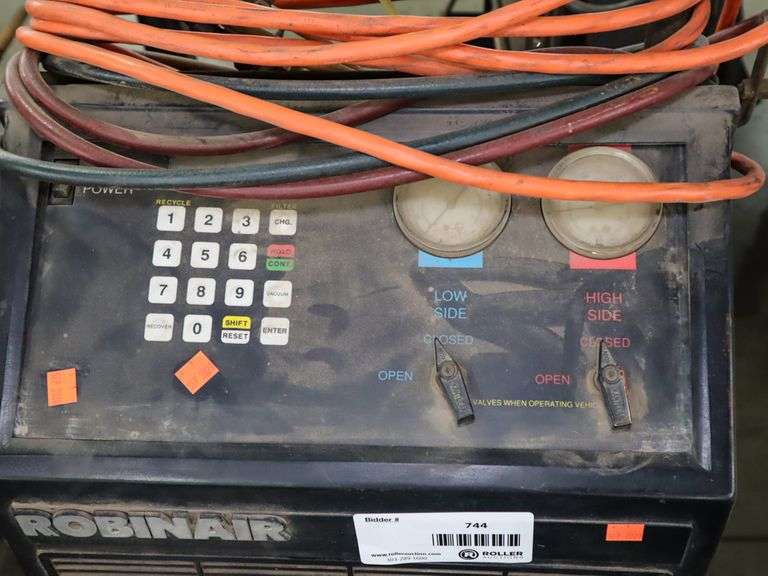Robinair 34700 R134A Recovery/ Recycling Station - Roller Auctions