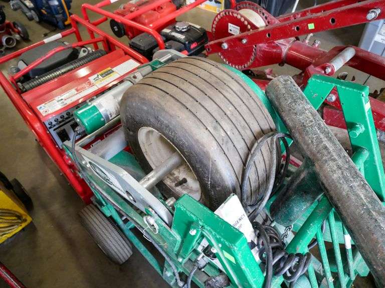 GreenLee 6810 Ultra Cable Puller - Roller Auctions