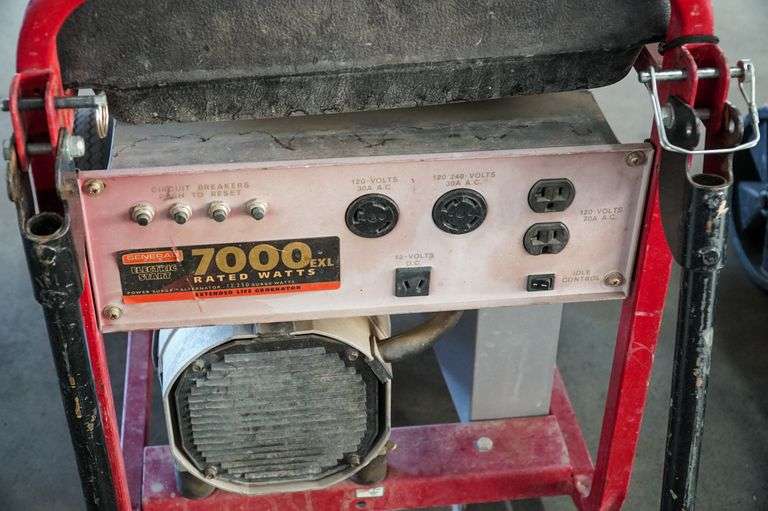 Generac 7000W Generator 01470, AC Volts 120/140, DC Volts 12 (Does Not ...