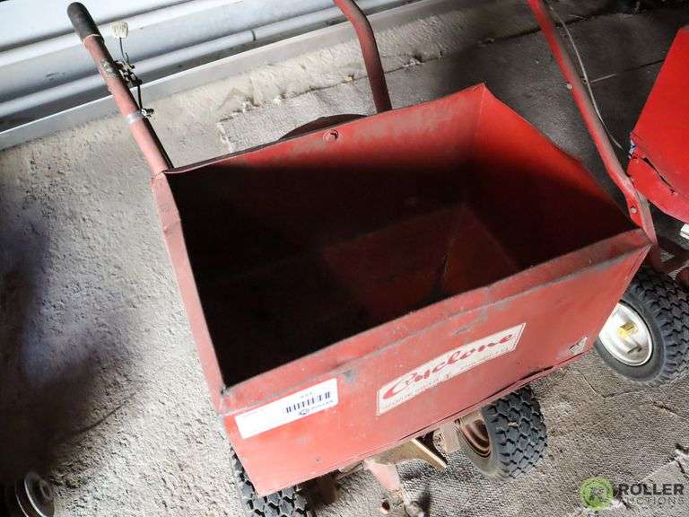 Cyclone Fertilizer / Seed Spreader - Roller Auctions