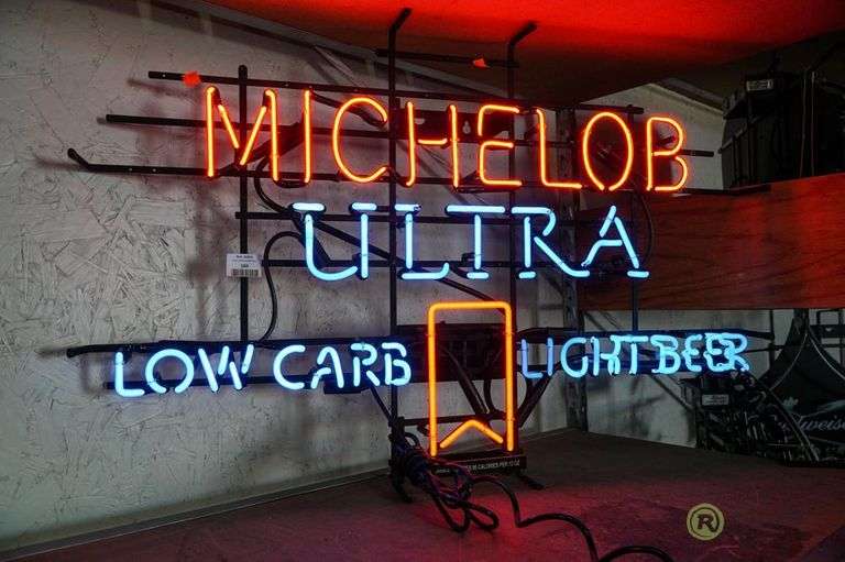 Michelob Ultra Neon Sign, 25in x 39in - Roller Auctions