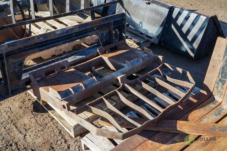 (4) Sets of 48in Forks, (2) Forklift Fork Frames - Roller Auctions