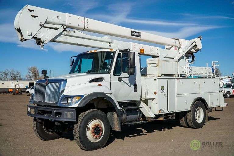 2006 INTERNATIONAL 7400 S/A 4x4 Bucket Truck, DT466 Diesel, Automatic ...