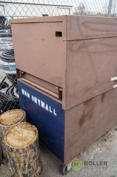 Jobsite Gang Box on Casters - Roller Auctions